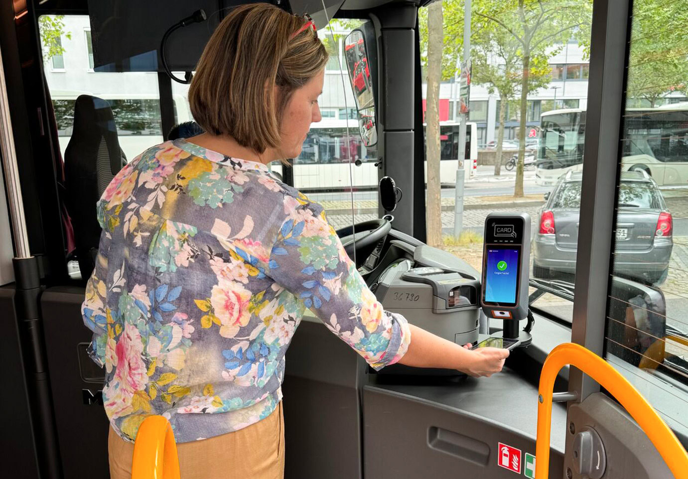 Telpo T10 Bus Card Reader & Smart Card Validator for Transit